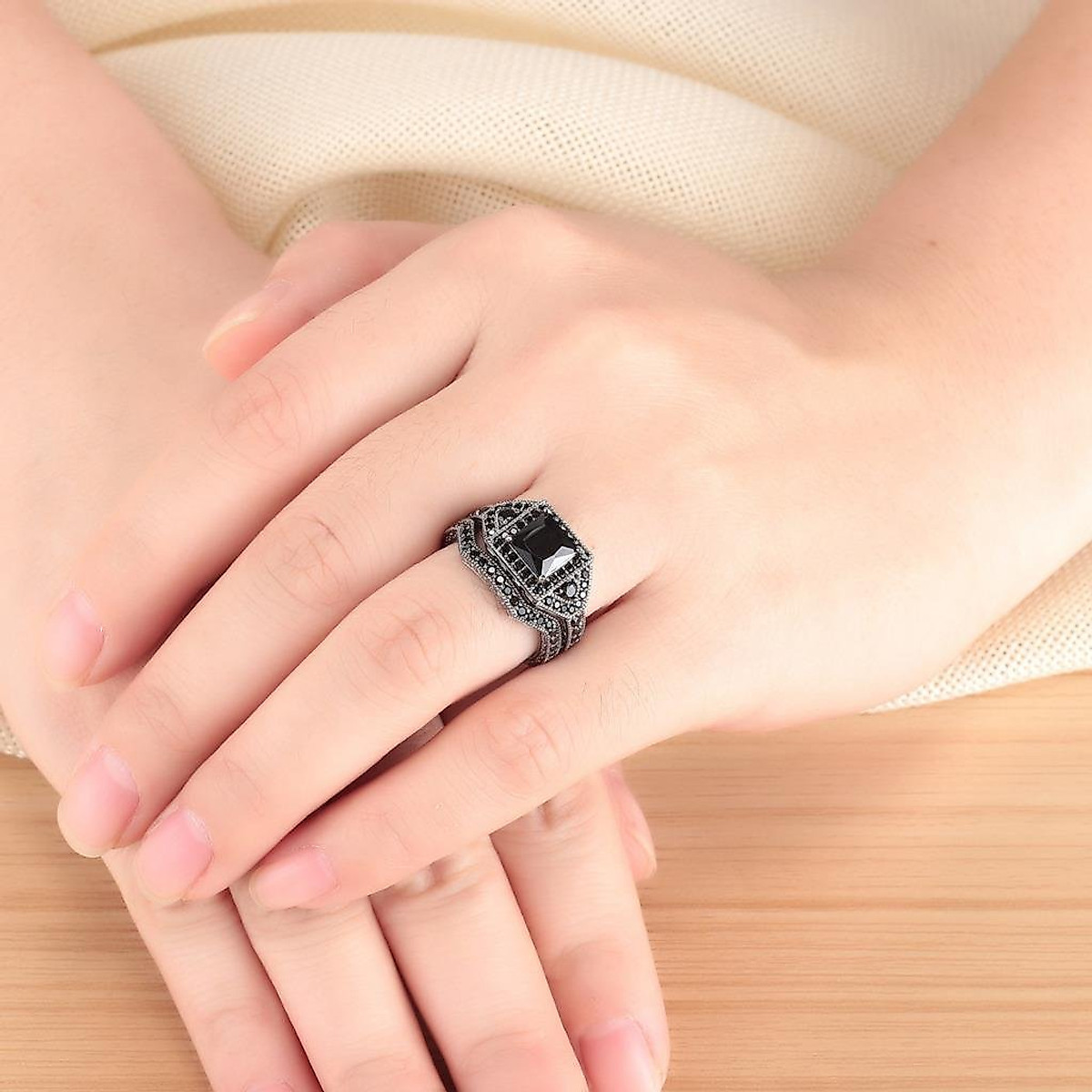 Castillna Black Cubic Zirconia CZ Simulated Diamond Princess Cut Solitaire Halo Bridal Engagement Wedding Rings Sets in Sterling Silver for Women