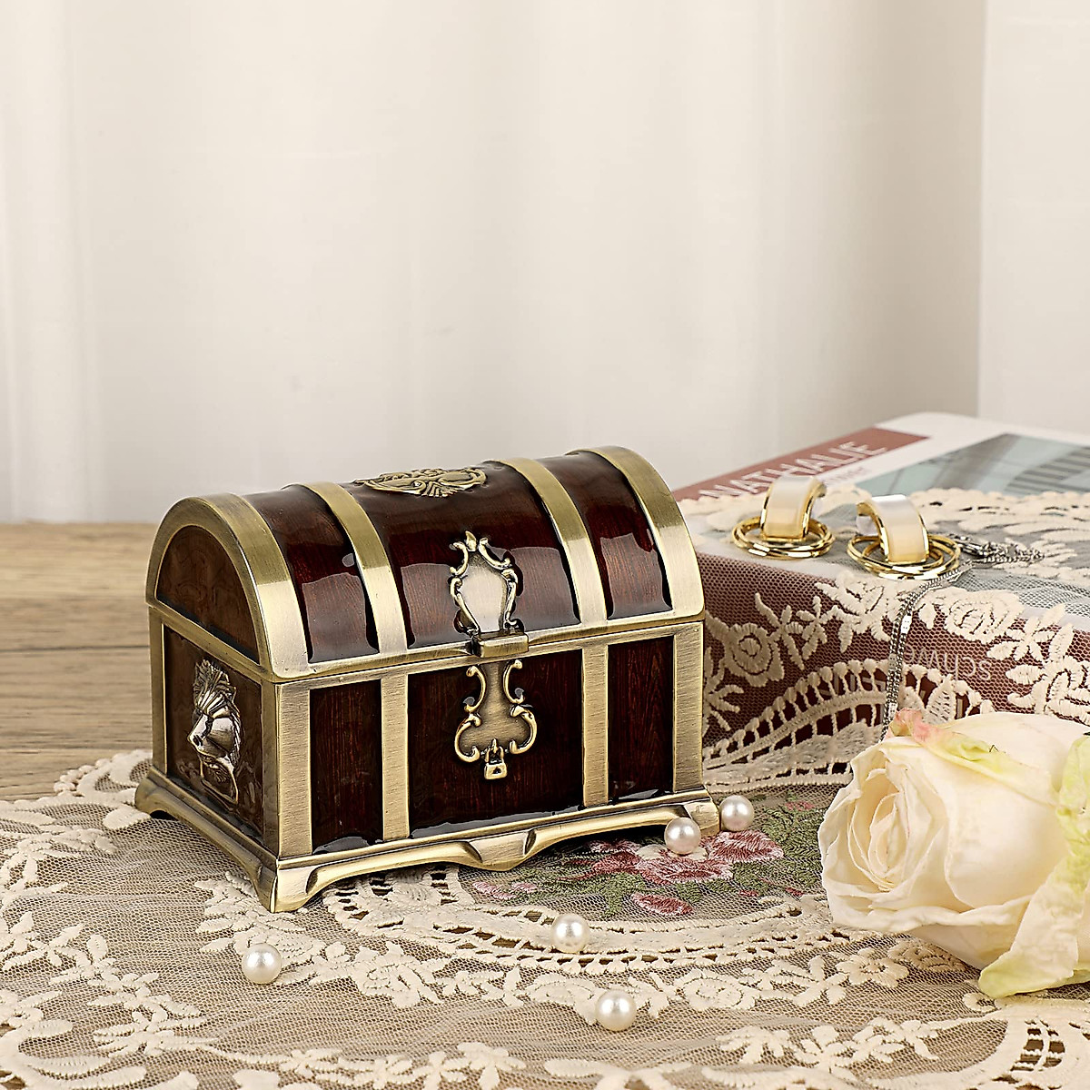 Hipiwe Vintage Jewelry Box Treasure Chest Box Trinket Box Large Ring Earrings Necklace Keepsake Gift Holder Case for Girls Ladies Women