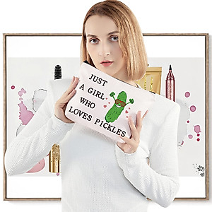 LEVLO Funny Pickle Cosmetic Bag Pickle Food Costume Party Gift Just A Girl Who Loves Pickles Makeup Zipper Pouch Bag Pickle Lover Gift(Who Loves Pickles)