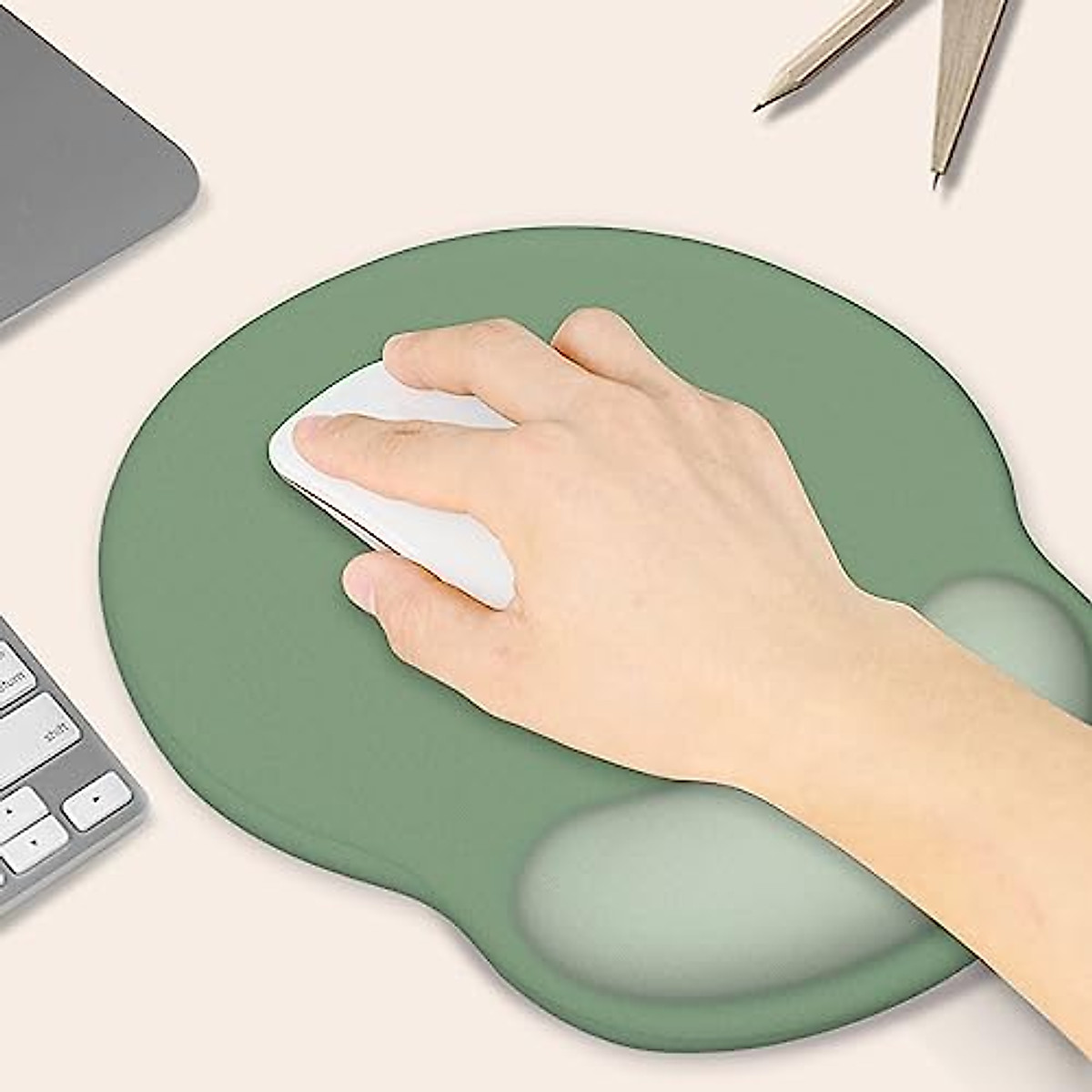 Computer Mouse Pad Ergonomic Mouse Wrist Rest Non-Slip Silicone Laptop Gaming Mouse Pad with Gel Wrist Support Computer Accessories,9.65" X 8.46" Green