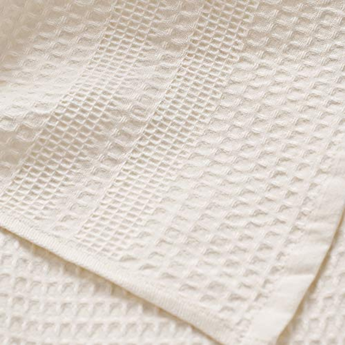 GILDEN TREE Waffle Towel Quick Dry Thin Exfoliating, 4 Pack Washcloths for Face Body, Classic Style (Cream)