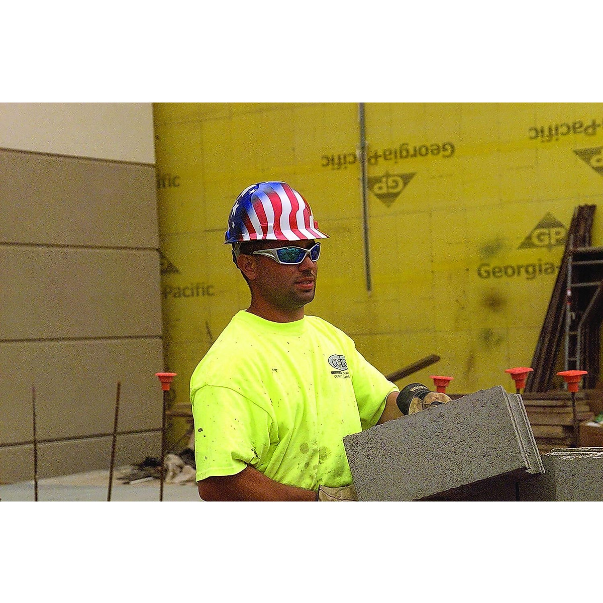 MSA 10052945 Freedom Series V-Gard Cap Style Safety Hard Hat with Fas-Track III Ratchet Suspension | Polyethylene Shell, Self Adjusting Crown Straps - Standard Size in Stars & Stripes