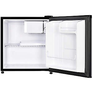 Magic Chef MCR170BE Mini Fridge, Black