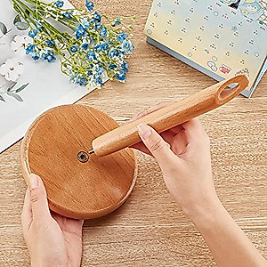 arricraft Wood Yarn Holder, Crochet Wooden Frame with Hole, Knitting Tool for Knitting Craft