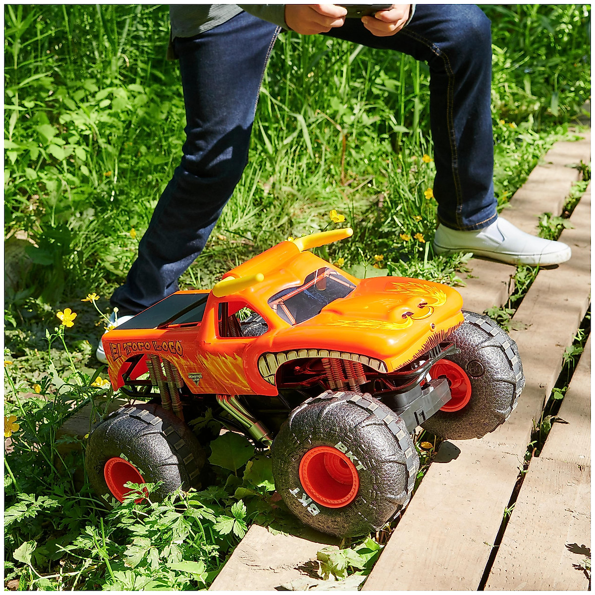 Monster Jam, Official El Toro Loco, Remote Control Monster Truck, Walmart Exclusive, Authentic Sounds, 1:10 Scale