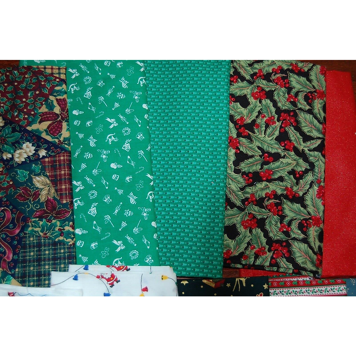 Lot of 40Pcs Christmas Quilt Blocks, Cotton Fabric Charm Pack, 10" Squares