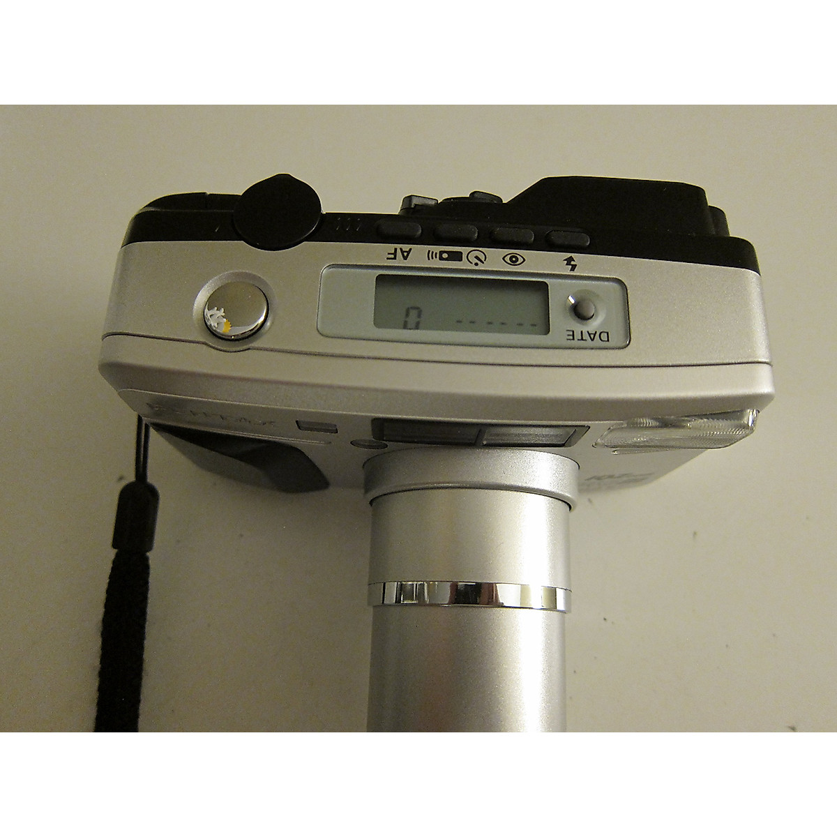 Pentax IQ Zoom 145 M Super Quartz Date 35mm Camera (wood grip)