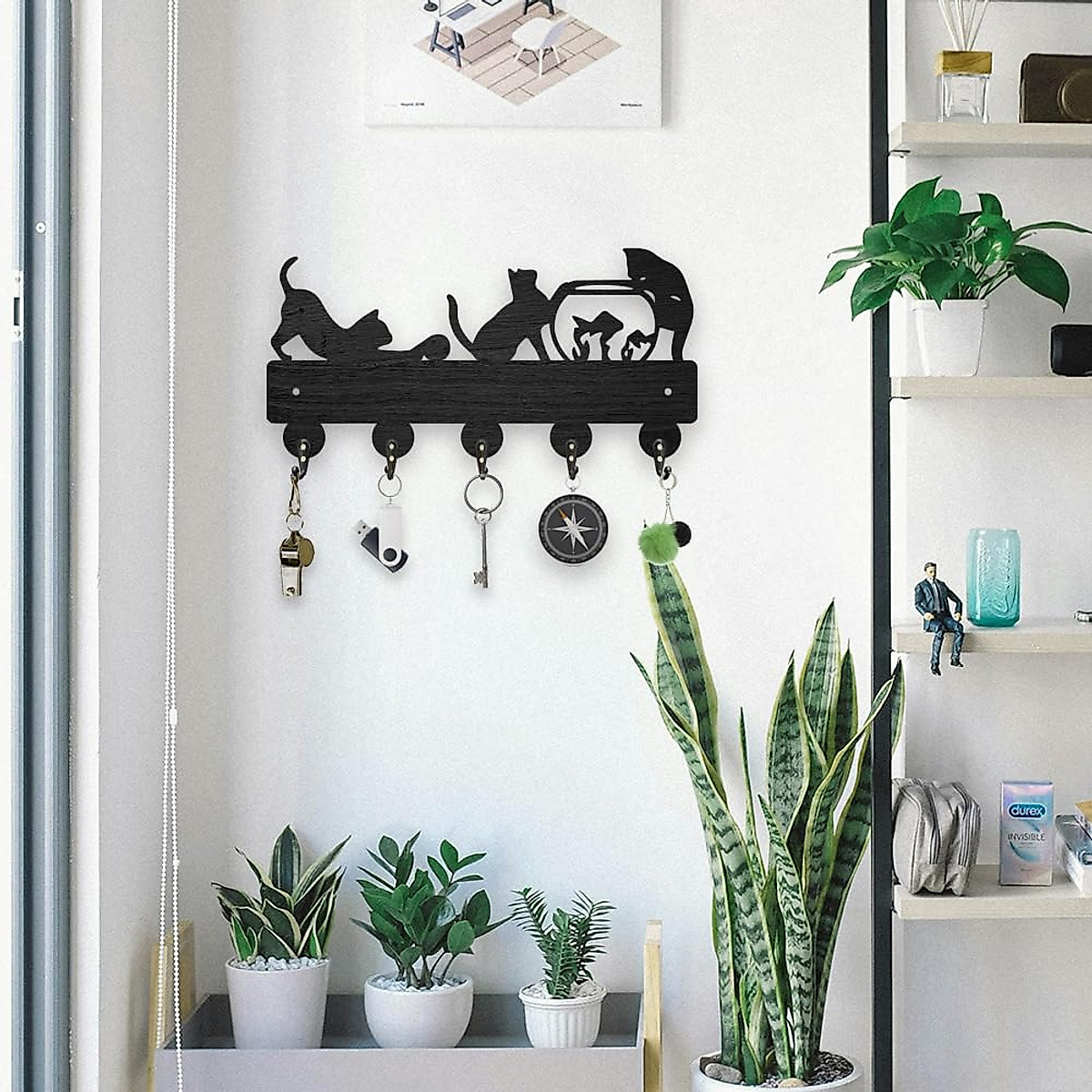 BEUNITONE Cat Wooden Key Holder Animal Key Hanger 11.8x7.9 Cat Fish Decorative Key Holder Rack Wall Mounted Wood Key Display Holder with 5 Hooks and Screws for Entryway Kitchen Hallway Office