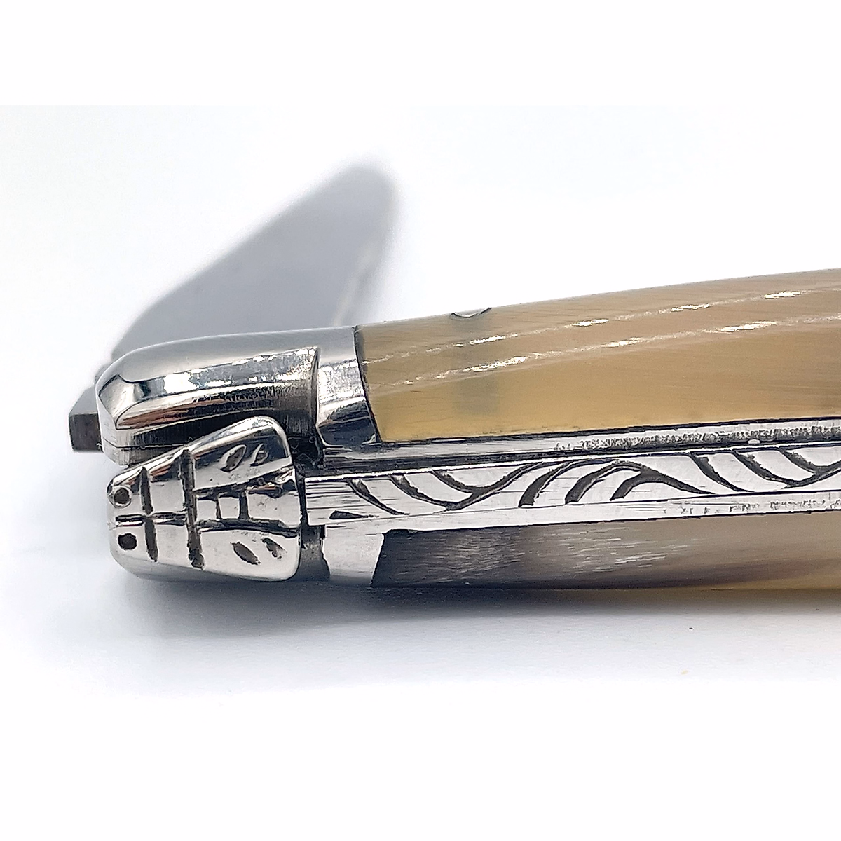 Laguiole en Aubrac Handmade Plated Folding Pocket Knife, 3.5-in (9cm). Solid Horne Handle, Stainless Steel Shiny Bolsters