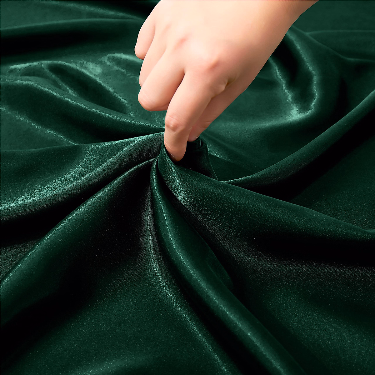 VACVELT 3pcs Emerald Green Satin Sheets Twin Size Bed Set, 15 Inch Deep Pocket Silky Satin Sheet Set, Soft Satin Bedding Set Cooling & Luxury Bed Sheets, 1 Fitted Sheet + 1 Flat Sheet + 1 Pillowcase