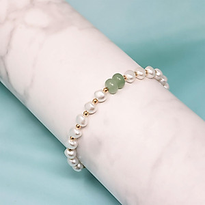 Honbay 1PCS Baroque Irregular Imitation Pearl Bracelet French Style Vintage Stylish Fake Pearl Bracelet Valentine's Day Thanksgiving Birthday Gift for Women - with a Gift Box