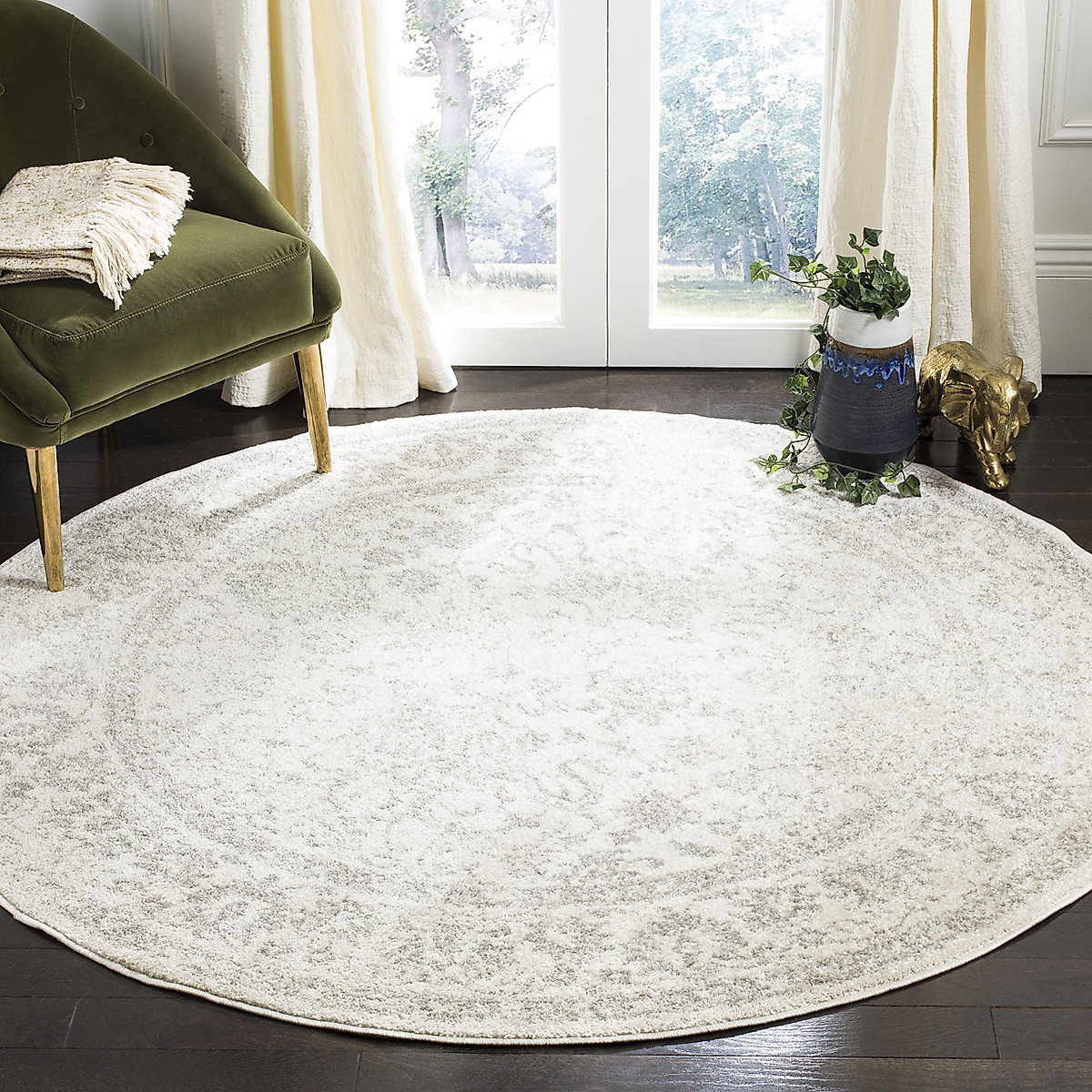 SAFAVIEH Adirondack Collection Area Rug - 3' Round, Ivory & Silver, Oriental Distressed Design, Non-Shedding & Easy Care, Ideal for High Traffic Areas in Living Room, Bedroom (ADR109C)
