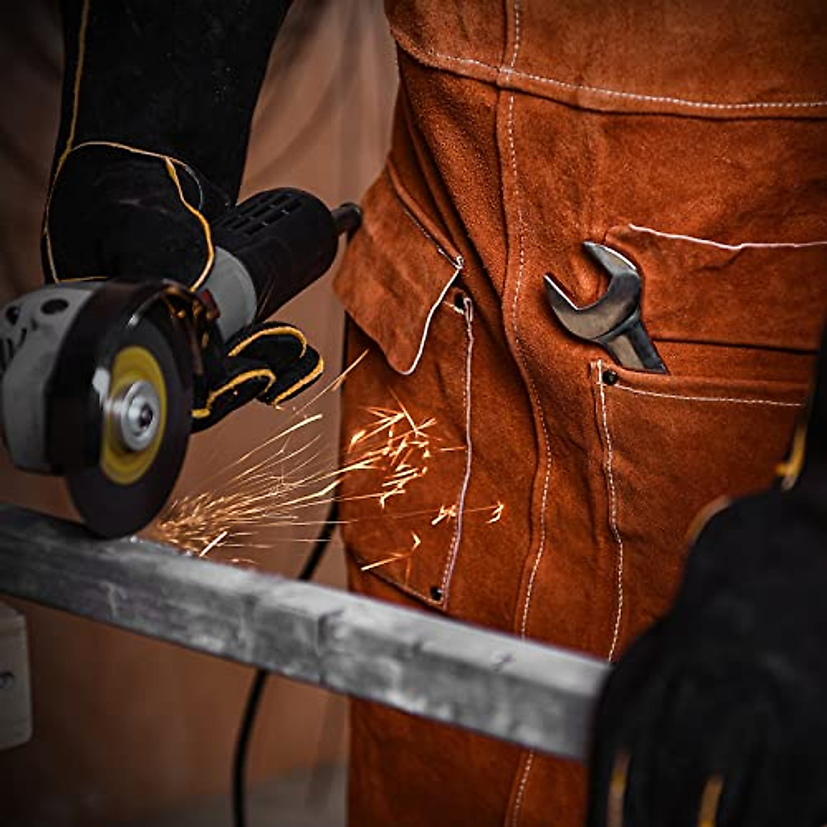 Leather Welding Work Apron,Woodworking Shop Apron,Heat Resistant & Flame Resistant Bib Apron, Flame Retardant Heavy Duty BBQ Apron, Adjustable Fit M-XXXL Men & Women