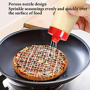 AKOAK 1 Pack Four-Hole Seasoning Extruded Bottle, Plastic Seasoning Bottle Spray Bottle, Suitable for Ketchup, Salad Dressing, Mustard Sauce (Red)