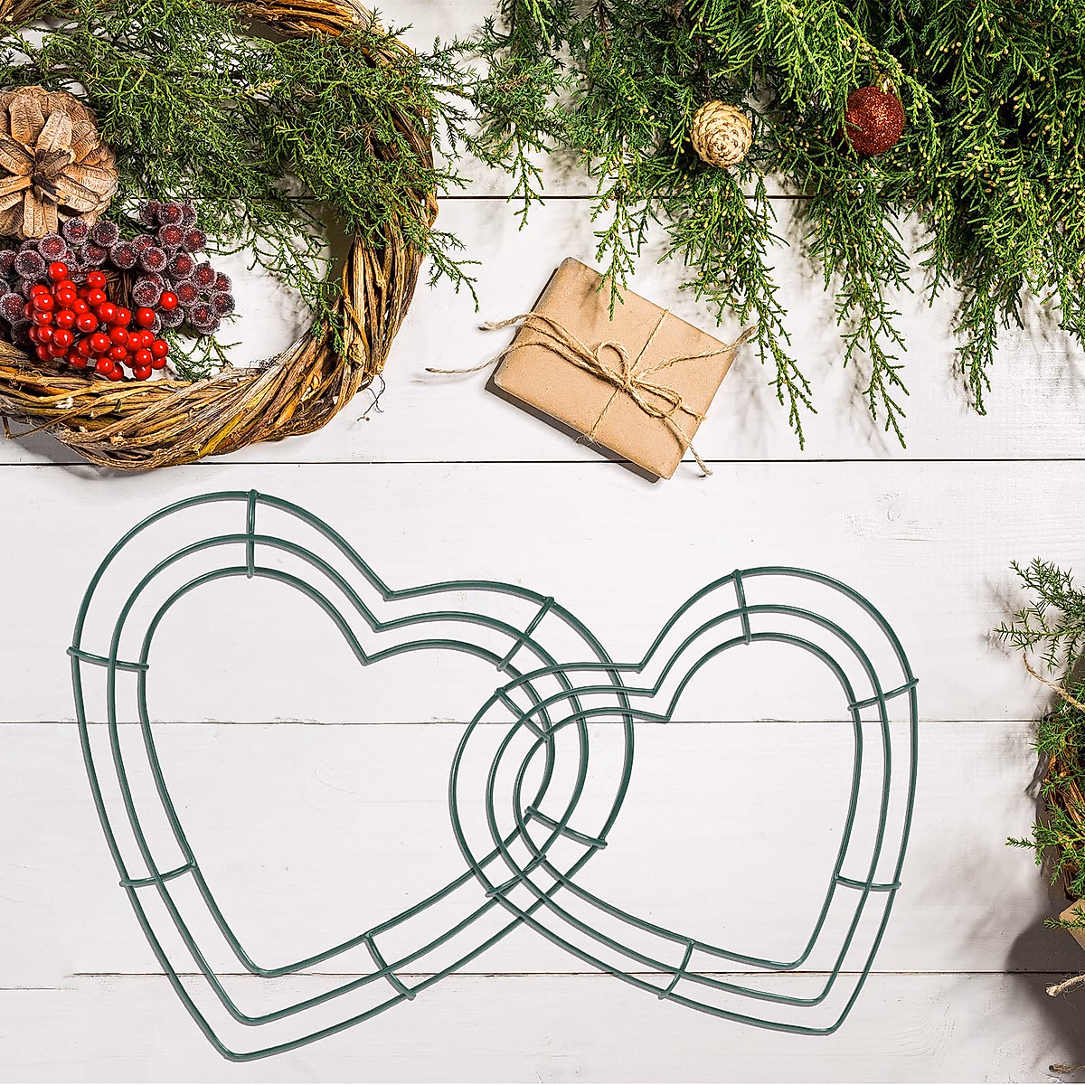 LAHONI 2 Pieces 8 Inch Wreath Frame, Heart Shaped Wire Wreaths Form Green Floral Wreath Making Rings for DIY Crafts, Front Door, Valentine's Day, Wedding, Home, Garden, Party Decor