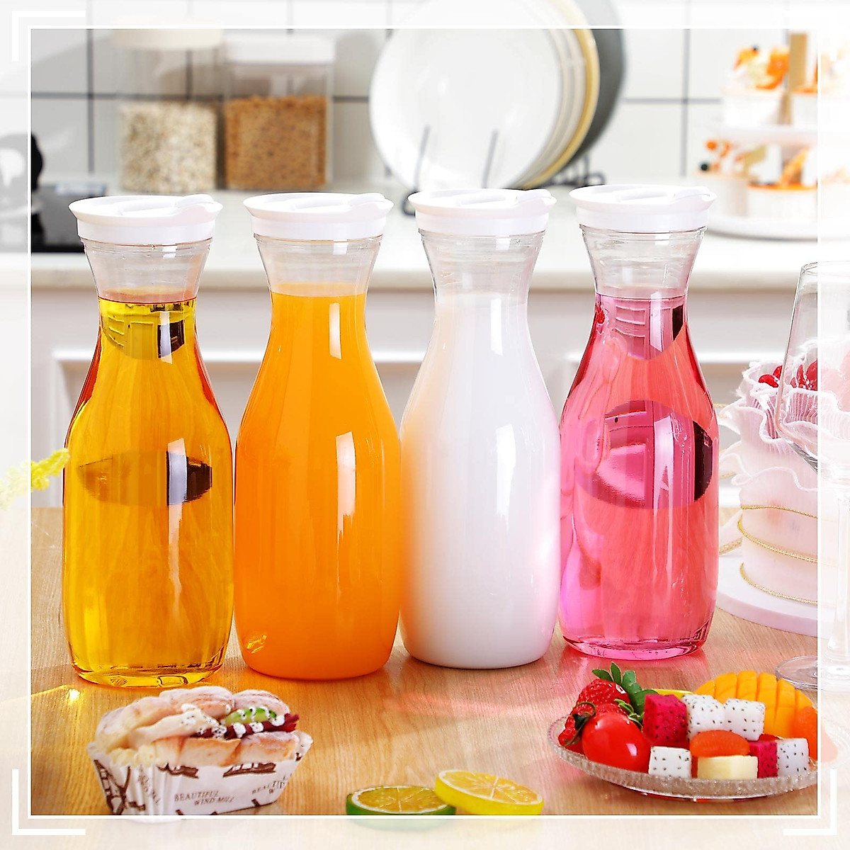 Gejoy 24 Pcs Plastic Carafe with Lids Plastic Juice Pitcher Carafes Clear Plastic Water Beverage Pitchers Smoothie Drink Containers for Bar Mimosa Milk Iced Tea Restaurants Schools Fridge Party, 32 oz