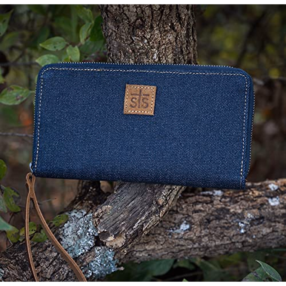 STS Ranchwear Women's Blue Bayou Collection Denim Bentley Wallet Wristlet Clutch, One Size