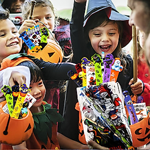 192Pcs Halloween Favors Stationery Gift Set, Trick or Treat Gifts for Kids, Halloween Party Favors for Kids Classroom Prizes Bulk Halloween School Supplies Goodie Bag Stuffers Fillers