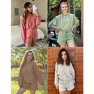MEROKEETY Women's 2025 Fall Oversized Batwing Sleeve Lounge Sets Casual Top and Shorts 2 Piece Outfits Sweatsuit Light Grey