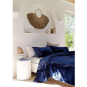 DecorAvenue Ultra-Luxe Solid Velvet Duvet Cover, Boho Bedding UO Comforter Bedding Donna Cover,3 Pc Duvet Set, Velvet Bedding Set (Royal Blue,Over Size 120" x 120")