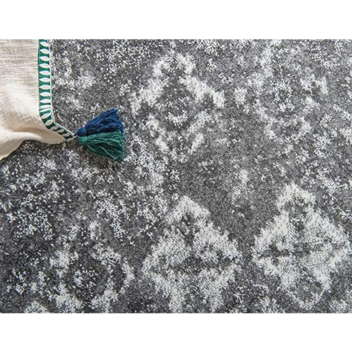 Unique Loom Rosso Collection Vintage, Traditional, Bohemian, Geometric, Distressed, Southwestern Area Rug, 8' 0" x 8' 0", Gray/Ivory