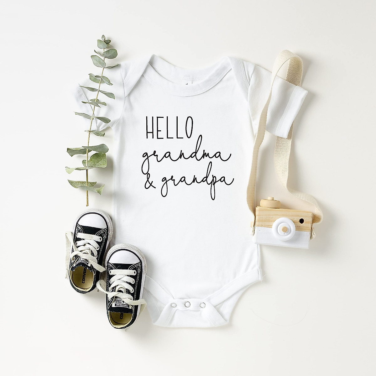 Bump and Beyond Designs Baby-Boys Hello Grandma and Grandpa Pregnancy Announcement Leotard White, 0-3 Months