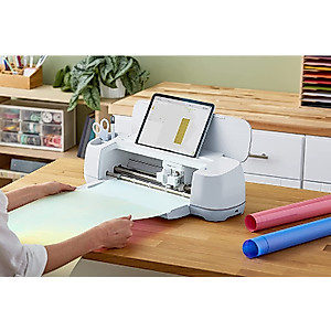 Cricut Smart Iron On (13in x 3ft, Holographic Translucent Blue) for Explore 3 and Maker 3 - Matless cutting for long cuts up to 12ft