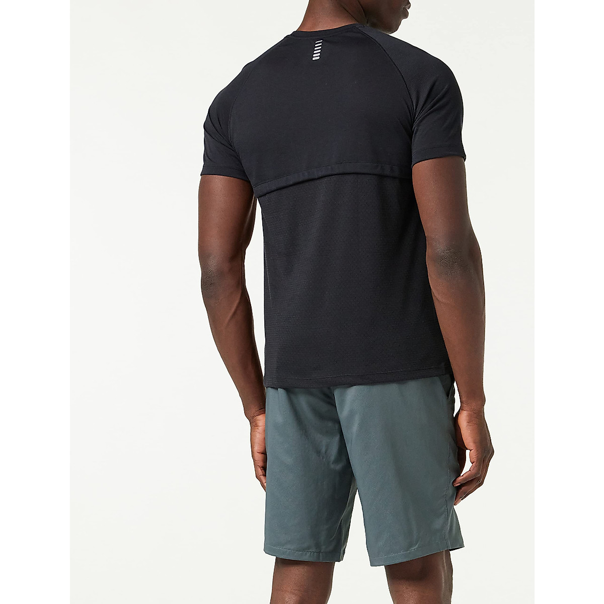 Under Armour Men's Streaker Short-Sleeve T-Shirt , Black (001)/Reflective , Large