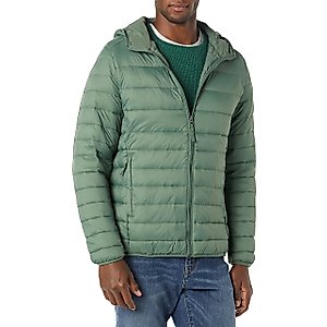Amazon Essentials Men's Lightweight Water-Resistant Packable Hooded Puffer Jacket, Green, Medium