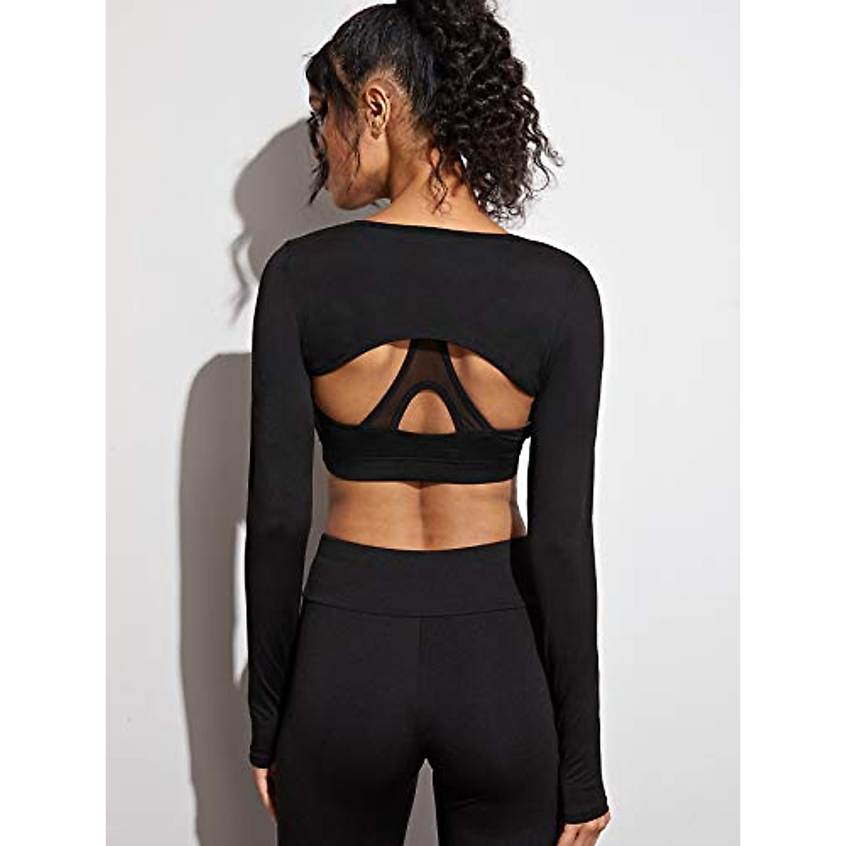 SweatyRocks Women's Stretch Cutout Yoga Sports Tee Long Sleeve Crop Top T Shirts Black Medium