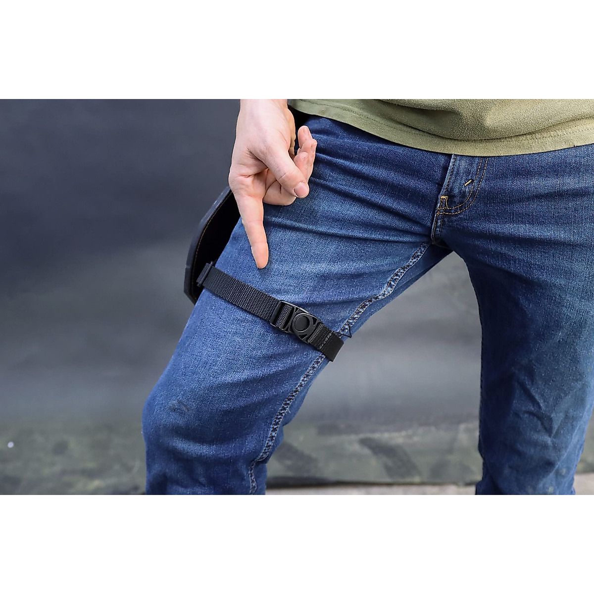 Shatterproof Archery Leather Hip Quiver Rear Facing (Right Hip)