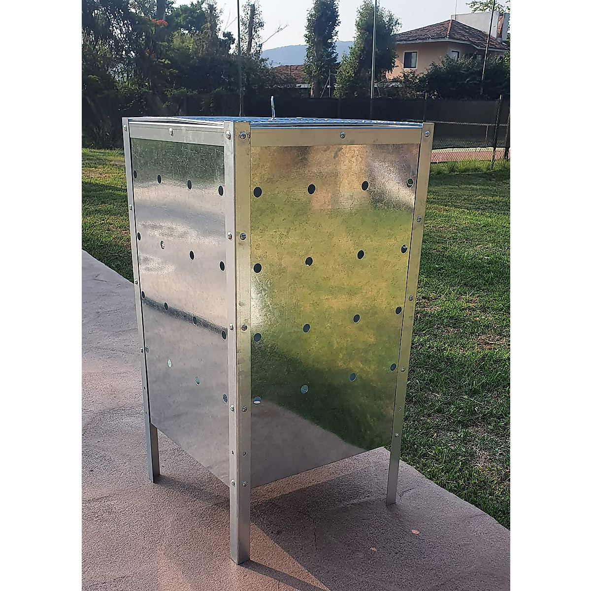 Marabuut Garden Waste Incinerator - Large 29" x 16" Square Galvanized Burn Barrel Trash Can - Used to Burn Yard Debris, Wood, Leaves, and Cardboard - Complete with Assembly Tools