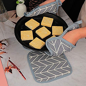 Win Change Heat Resistant Potholders Hot Pads-6 Kitchen Pot Holders Set with 2 Pan Hot Handle Holders Trivet for Cooking and Baking,with Recycled Infill Terrycloth Lining(Grey,8 Piece)