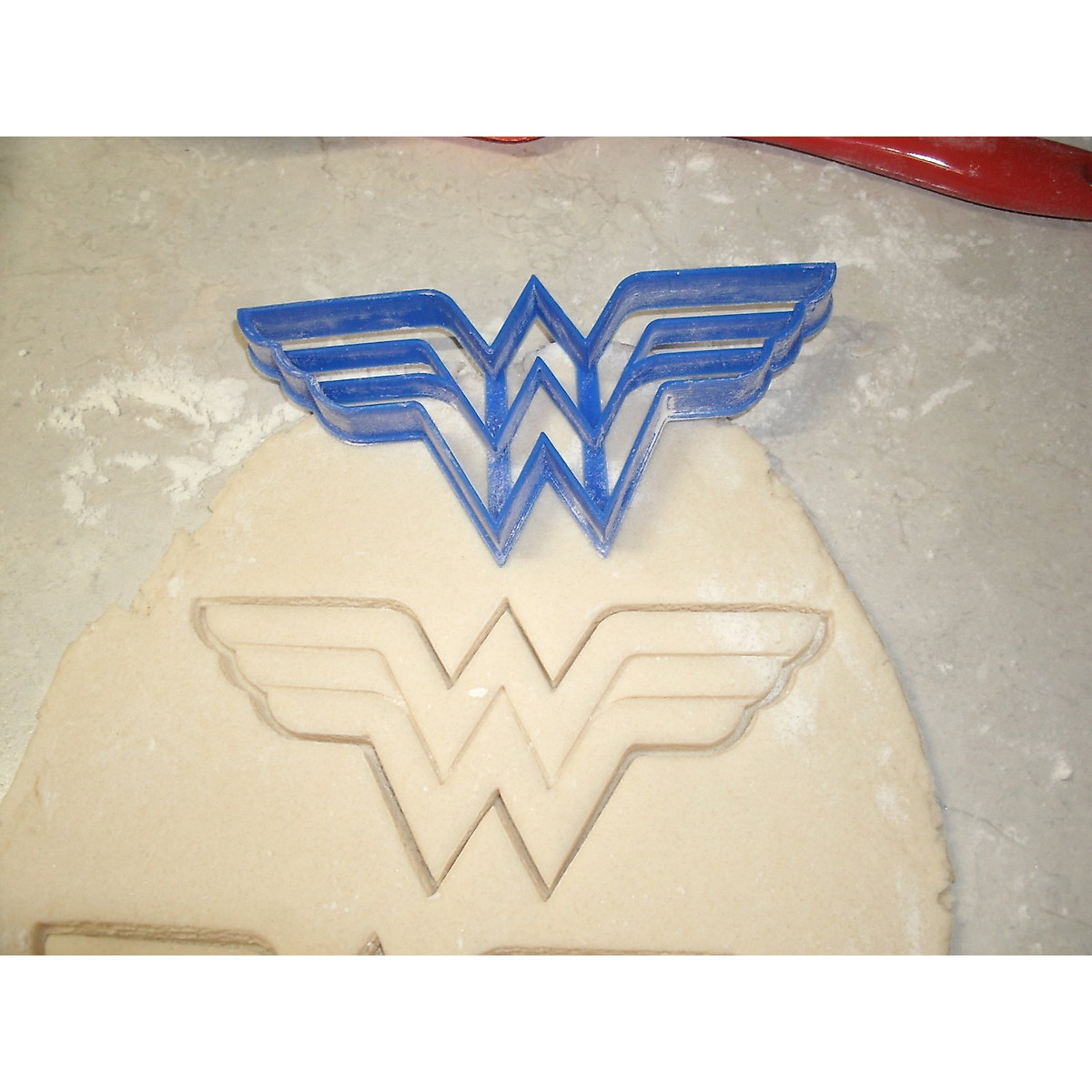 WOMAN SUPERHERO W DETAILED COOKIE CUTTER BAKING TOOL USA PR511