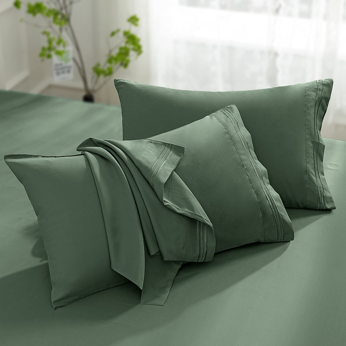 Aormenzy Microfiber Pillow Cases - Standard Size Set of 4-1800 Thread Count Ultra Soft Green Pillowcases - Wrinkle Resistant Pillow Covers with Envelope Closure - 20" x 26"