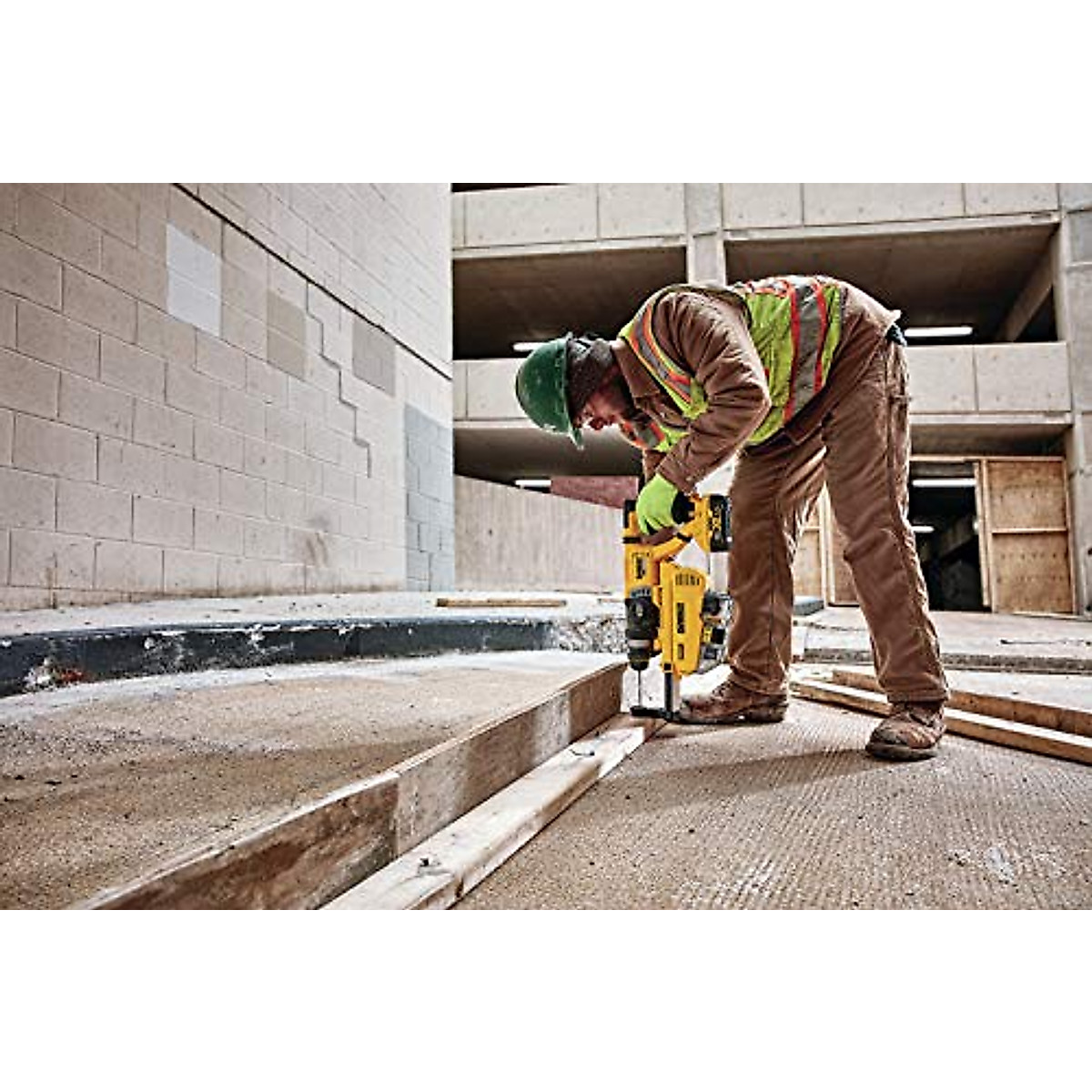 DEWALT 20V MAX Rotary Hammer, SDS Plus, L-Shape, On-Board Dust Extractor, 1-1/8-Inch (DCH263R2DH)