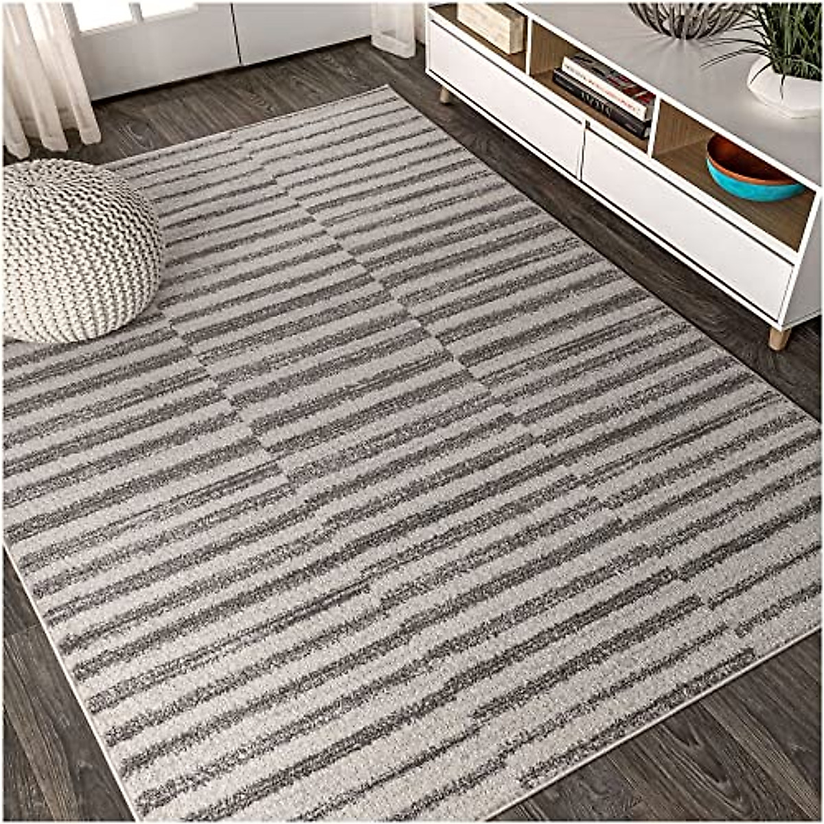 JONATHAN Y MOH204A-8 Lyla Offset Stripe Indoor Farmhouse Area-Rug Bohemian Minimalistic Striped Easy-Cleaning Bedroom Kitchen Living Room Non Shedding, 8 X 10, Grey
