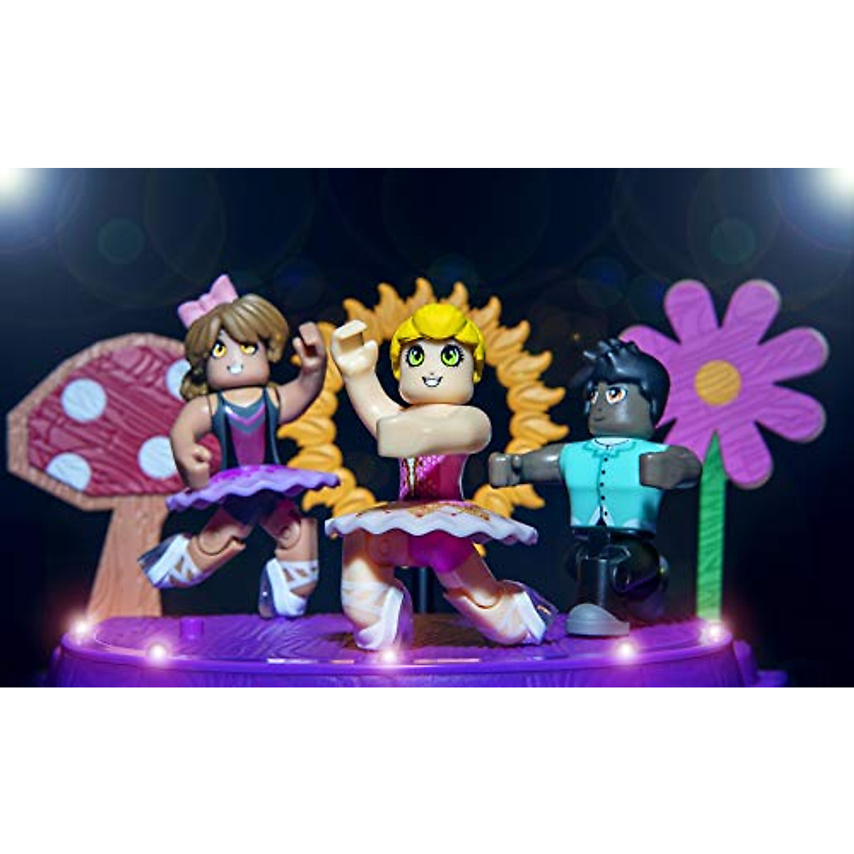 Roblox Celebrity Collection - Dance Your Blox Off Playset [includes Exclusive Virtual Item]- Amazon Exclusive