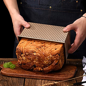 Shlia Pullman Loaf Pan with Lid Non-Stick Carbon Steel Bread Toast Mold Box with Cover Corrugated Bakeware for Baking Bread 0.99 lb Dough Capacity (8.4X4.4X4.3INCH) Free 2pcs Cream Spatula