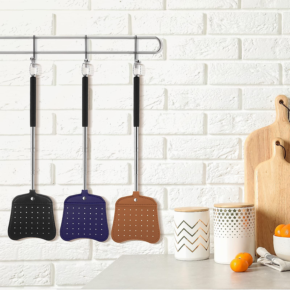 Foxany Leather Fly Swatter, Telescopic Fly Swatters Heavy Duty Set, Flexible Manual Flyswatters Pack, Extendable Swatter with Long Metal Handle for Indoor Outdoor, 2 Pack