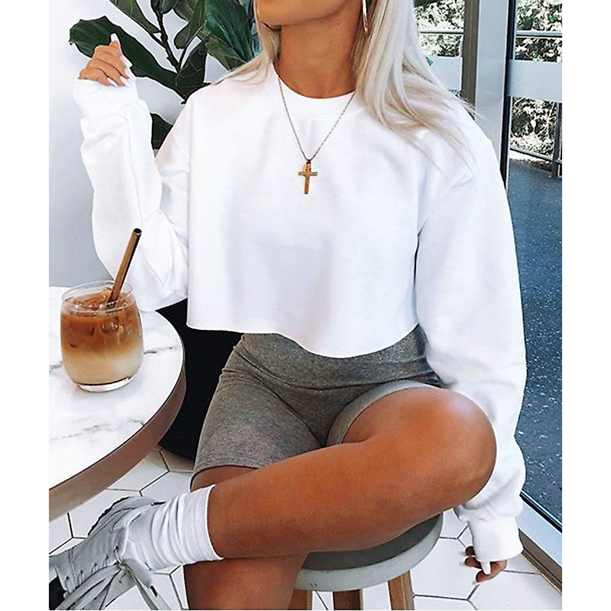 Artfish Women's Crewneck Long Sleeve Workout Casual Cropped Teen Loose Sweatshirts White M