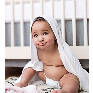 Burt's Bees Baby Organic Cotton Baby Care Essentials Bundle (2 Pack Hooded Towels + 2 Pack Blankets + 5 Pack Burp Cloths)