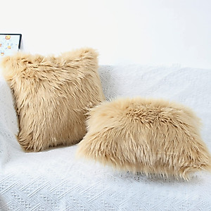 OYIMUA Fluffy Decorative Throw Pillow Covers 20×20, Faux Fur Farmhouse Luxury Pillow Cases,Soft Plush Fuzzy Beige Cushion Covers for Sofa Couch Living Room Bedroom Set of 2