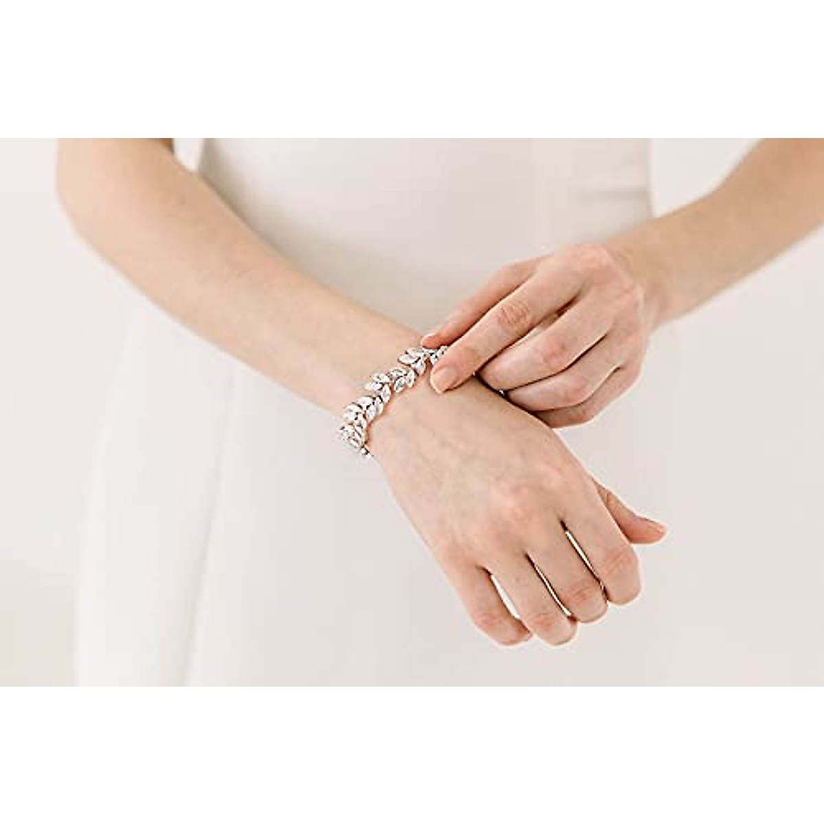 SWEETV Marquise Wedding Bracelets for Brides Bridesmaids, Adjustable Bridal Bracelet for Wedding, Crystal Cubic Zirconia Tennis Bracelet for Women (Silver.)