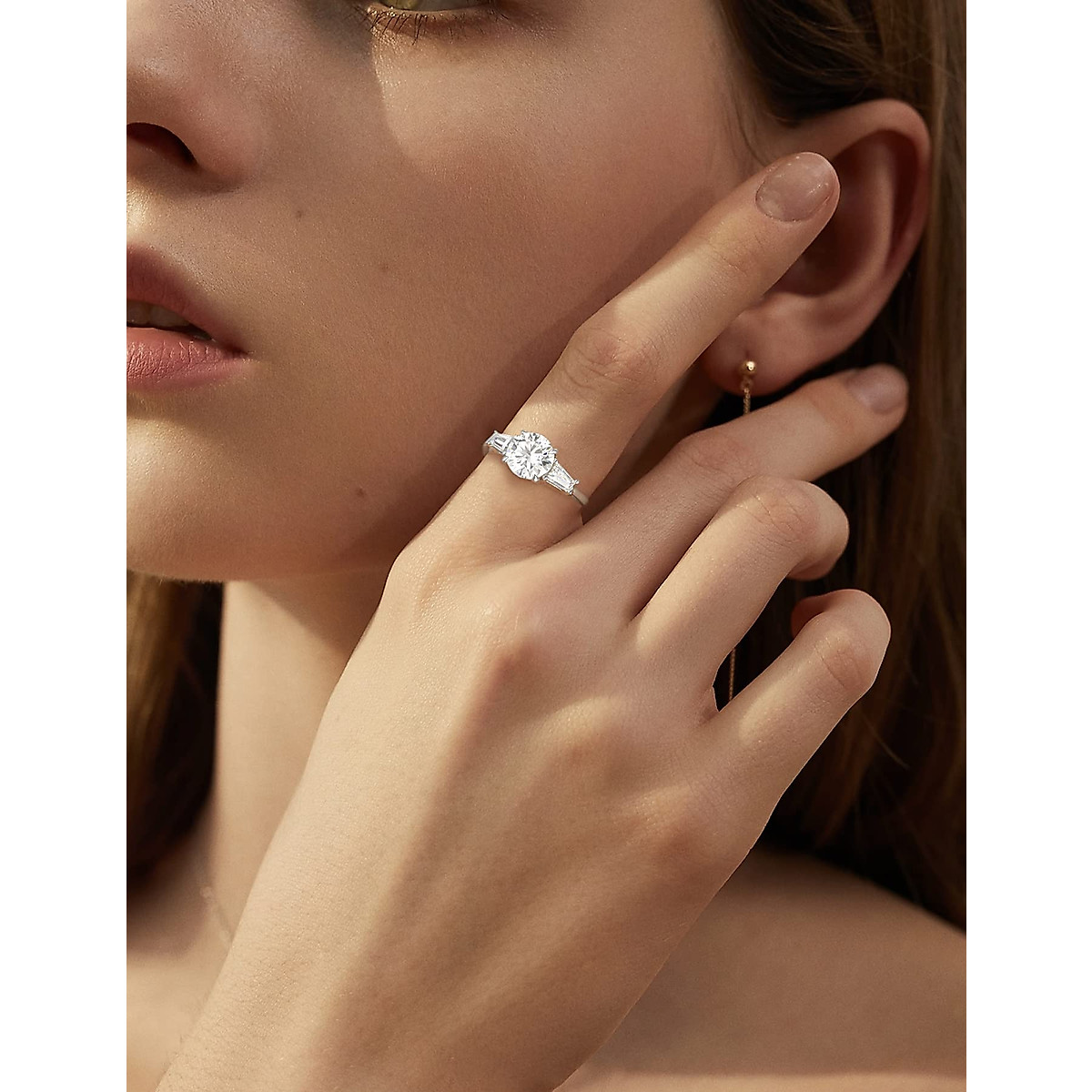 SILVERNANA 3 Stones Moissanite Promise Rings for Women Sterling Silver 1.2ct Round Trapezoid Cut Moissanite Engagement Wedding Ring Size 6