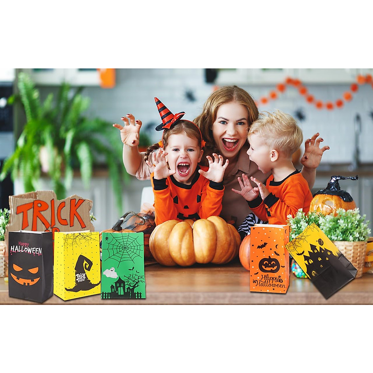 ysmile Halloween Treat Bag for Party Favor, Goodie Bag, Trick or Treat 24 Pack