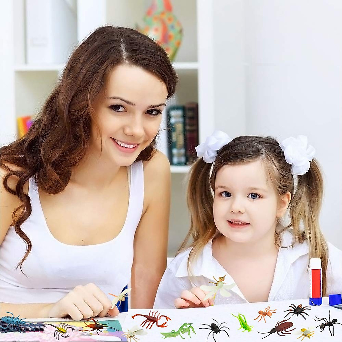 PINOWU 27pcs Bug Toy Figures Playset for Kids Boys, 2-6” Fake Bug Insects - Fake Spiders, Cockroaches, Scorpions, Crickets, Lady Bugs, Butterflies and Worms for Education and Christmas Party Favors