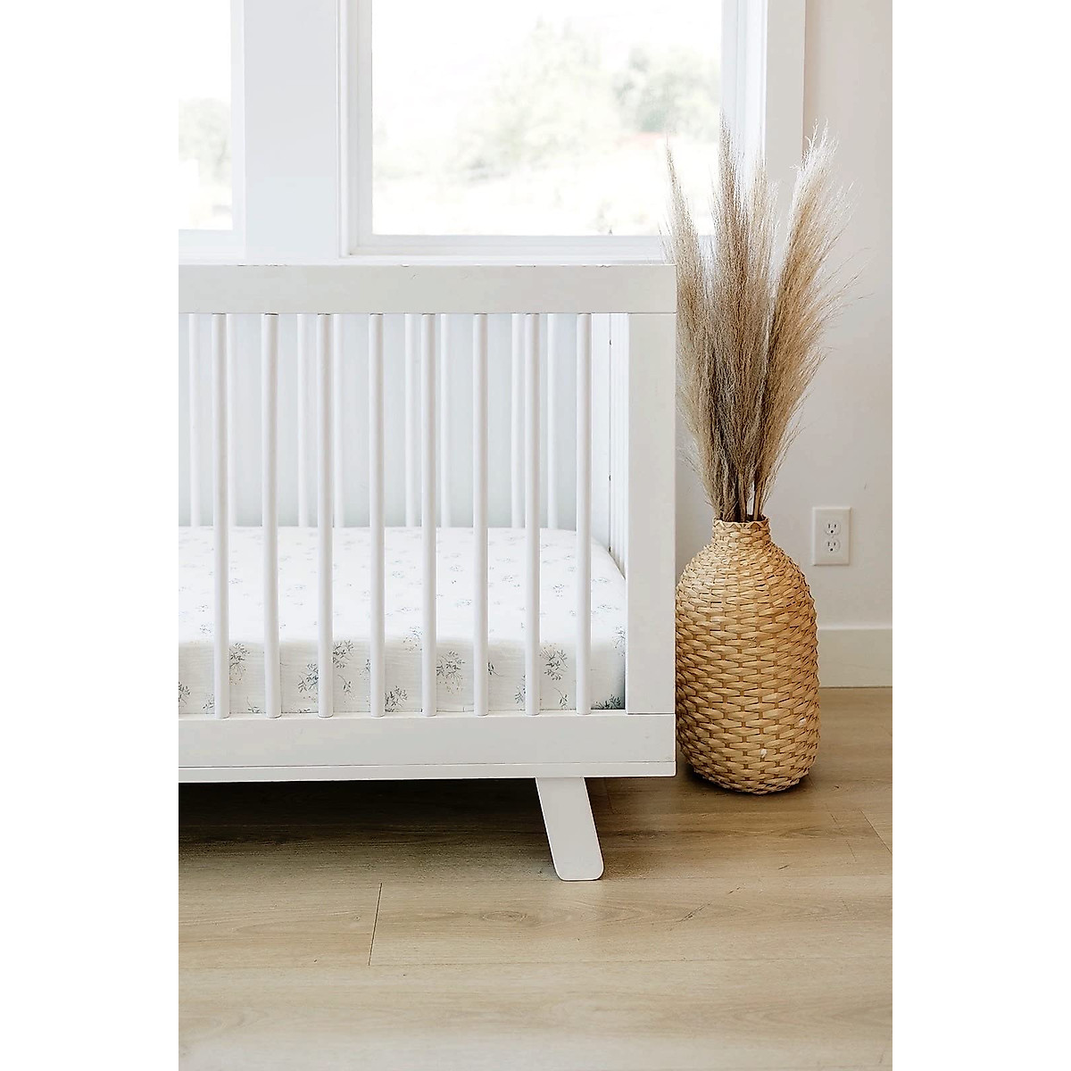 Marlowe & Co Cotton Muslin Crib Sheet, 100% Cotton Muslin Baby Crib Sheets for Standard Size Crib Mattress 28" x 52", Soft and Breathable Neutral Fitted Crib Sheet for Baby Boy and Girl (Wild Jasmine)