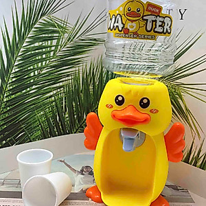 LUOZZY Mini Water Dispenser Toy for Kids Cartoon Animal Water Machine Toy for Kids Water Dispenser Dollhouse Toy (Cute Duck)