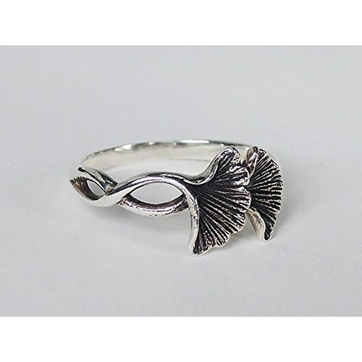 SOVATS Twist Ginkgo Leaf Ring For Women 925 Sterling Silver Oxizidize Surface - Simple, Stylish &Trendy Nickel Free Ring, Size 6